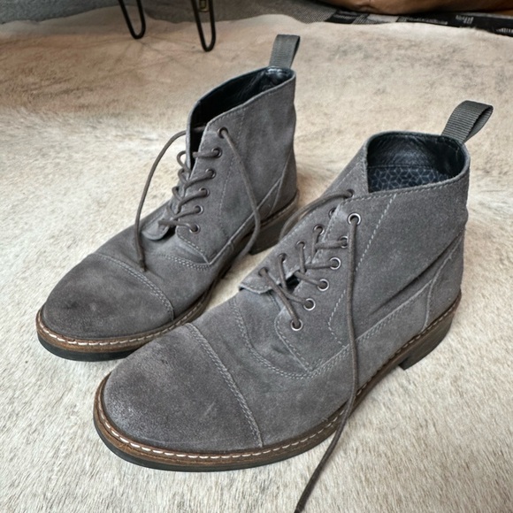 Clarks | Shoes | Clarks Gray Suede Mens Boots | Poshmark